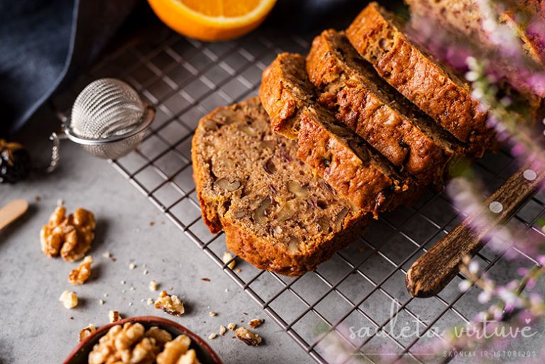 Graikinių riešutų ir datulių duona - Saulėta virtuvė - Skoniai ir istorijos