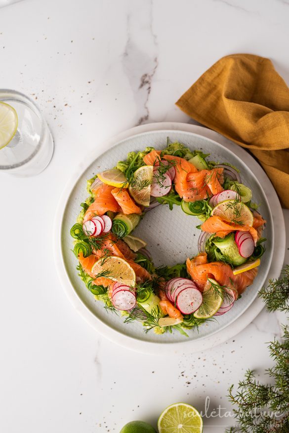 Kalėdų salotos su šaltai rūkytu upėtakiu - Saulėta virtuvė - Skoniai ir ...