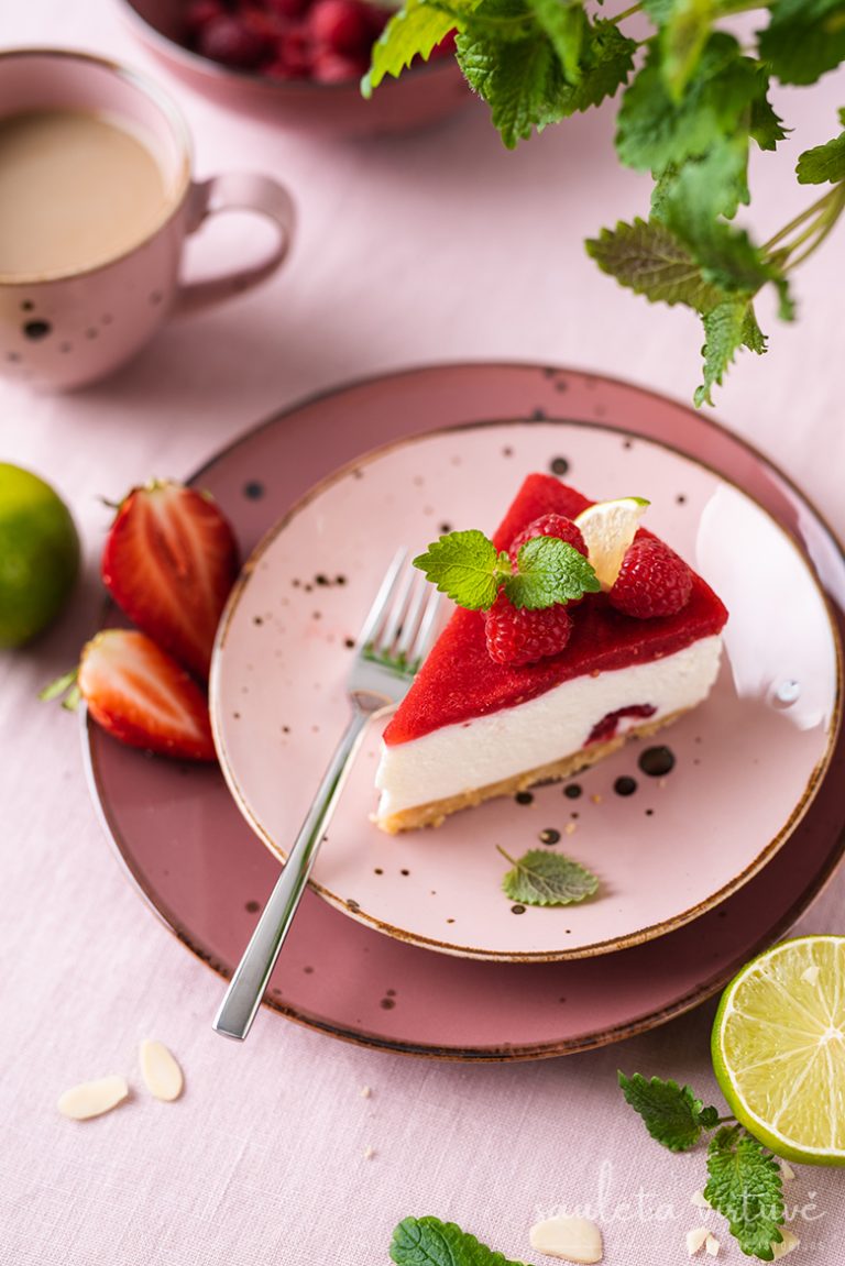 Nekeptas sūrio tortas su avietėmis - Saulėta virtuvė - Skoniai ir istorijos