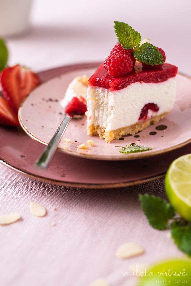 Nekeptas sūrio tortas su avietėmis - Saulėta virtuvė - Skoniai ir istorijos