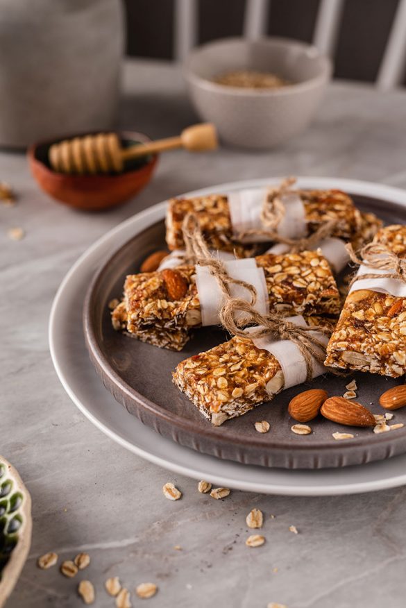 Riešutų ir datulių batonėliai - Saulėta virtuvė - Skoniai ir istorijos