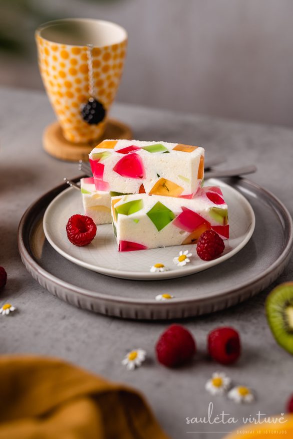 Desertiniai varškės sūreliai su želė gabalėliais - Saulėta virtuvė ...